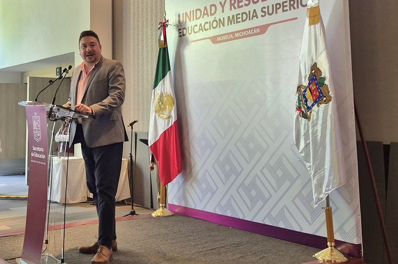 Cecytem presenta logros y retos ante autoridades educativas