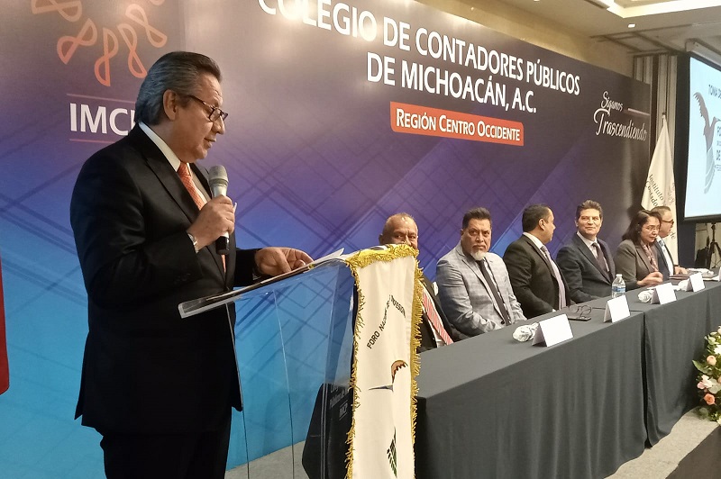 Diego Romeo Chávez asume presidencia del Foro de Colegios de Profesionistas