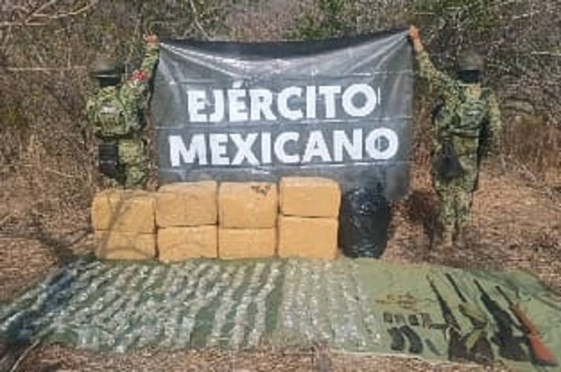 Morelia: Aseguran armas y 91 kilos de droga en Atacheo de Regalado